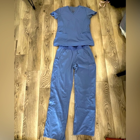 elevate by irg | Other | Womens Blue Nursing Scrubs Set Top Size S And ...